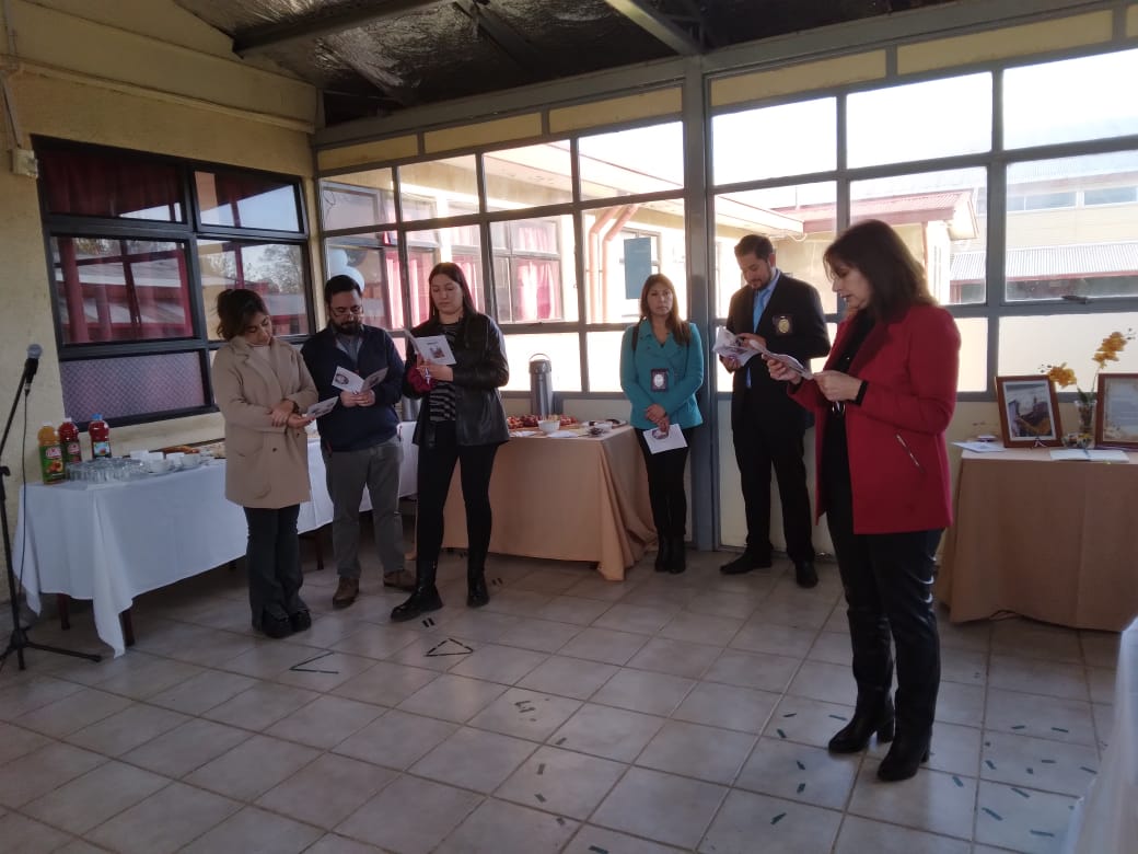 Ex apoderada del colegio exhibe impresionante muestra de pinturas ...